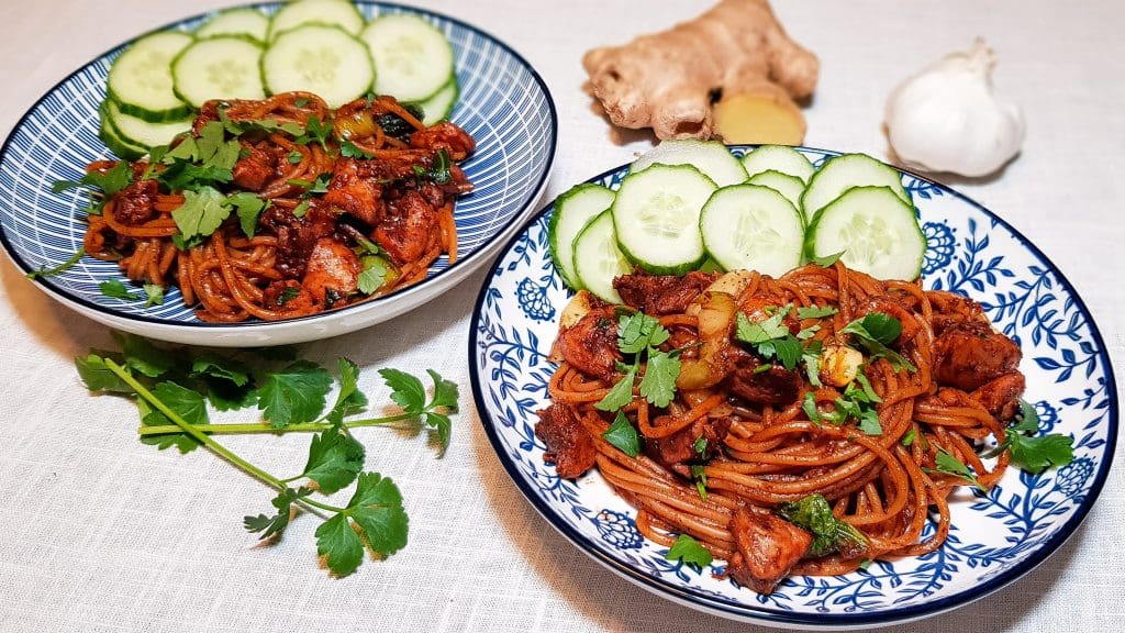 Surinaamse bami met paksoi | Evie kookt