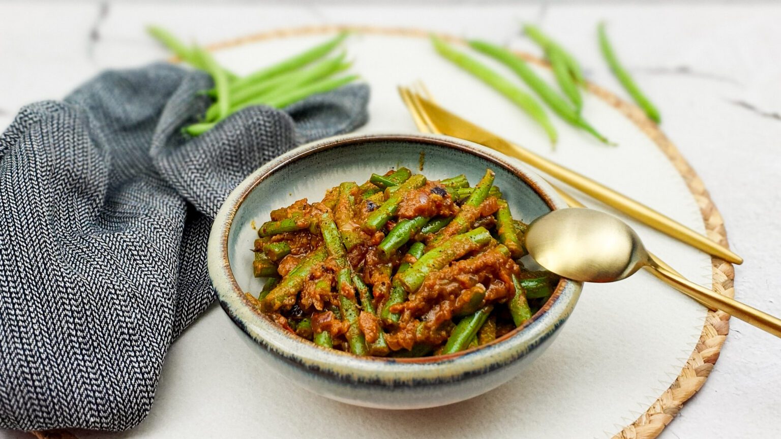 Sajoer boontjes (Indonesische sambal boontjes) - EvieKookt
