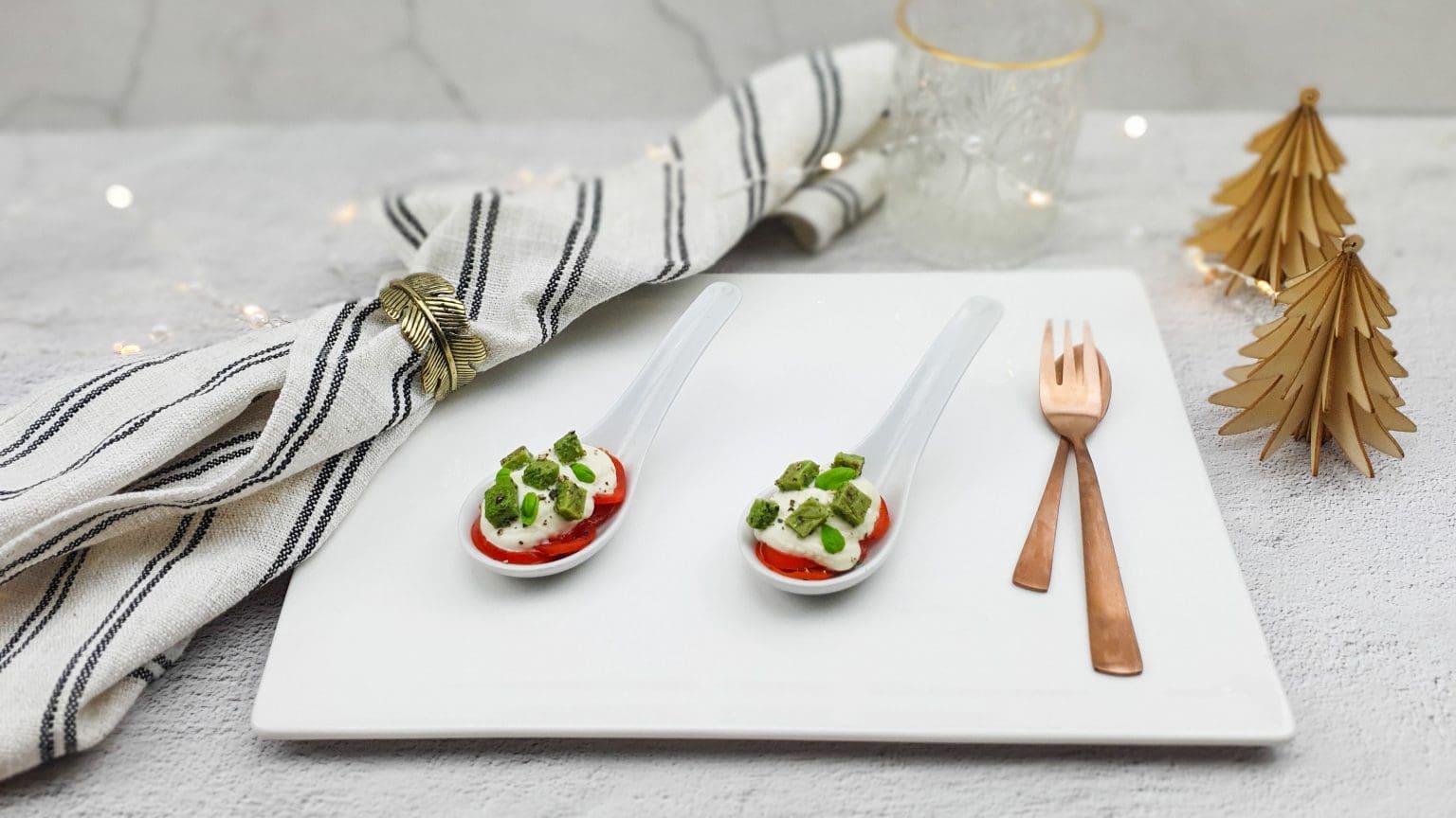 Amuse van cherrytomaatjes en burrata mousse - EvieKookt
