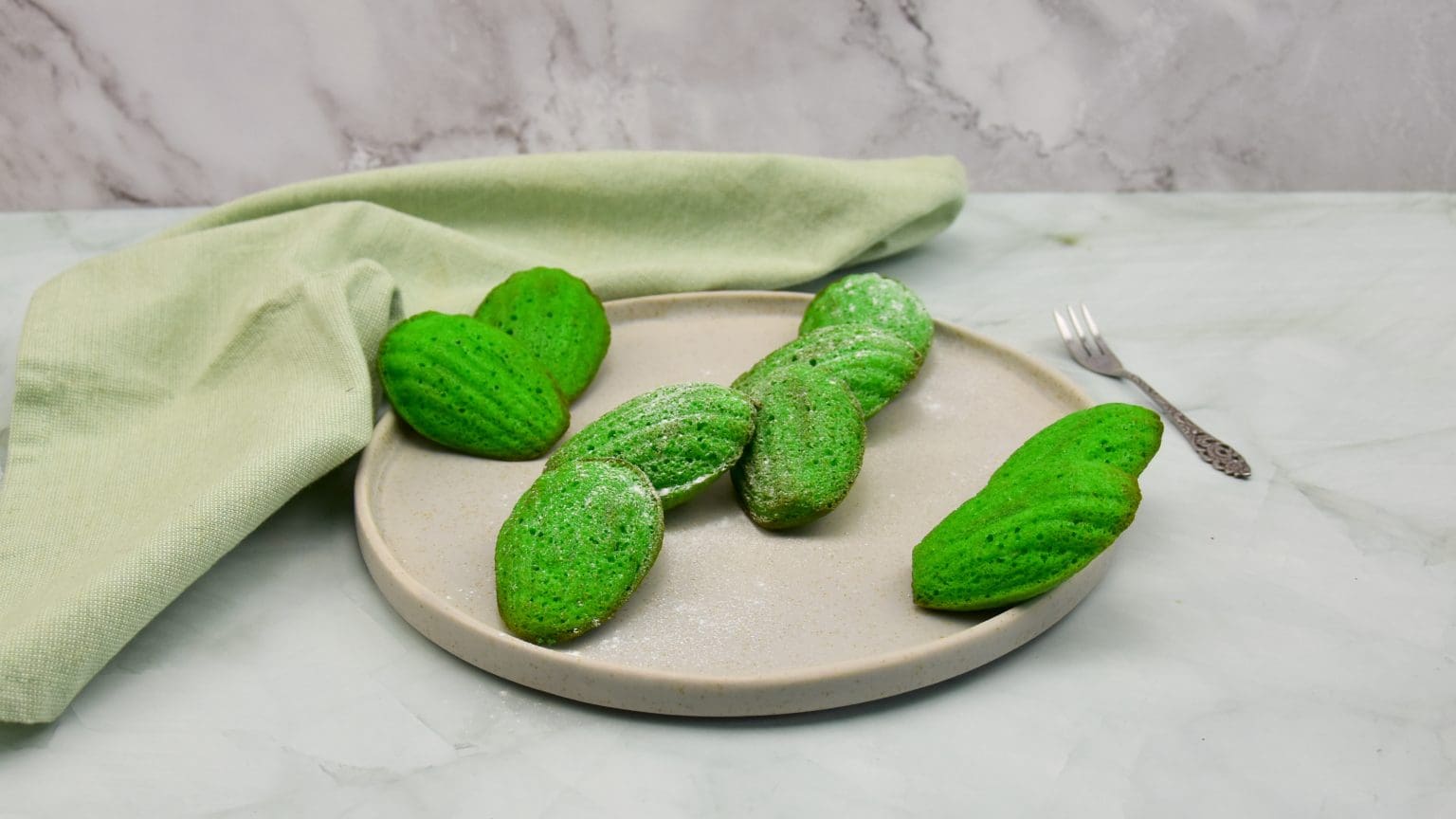 Pandan madeleines - EvieKookt