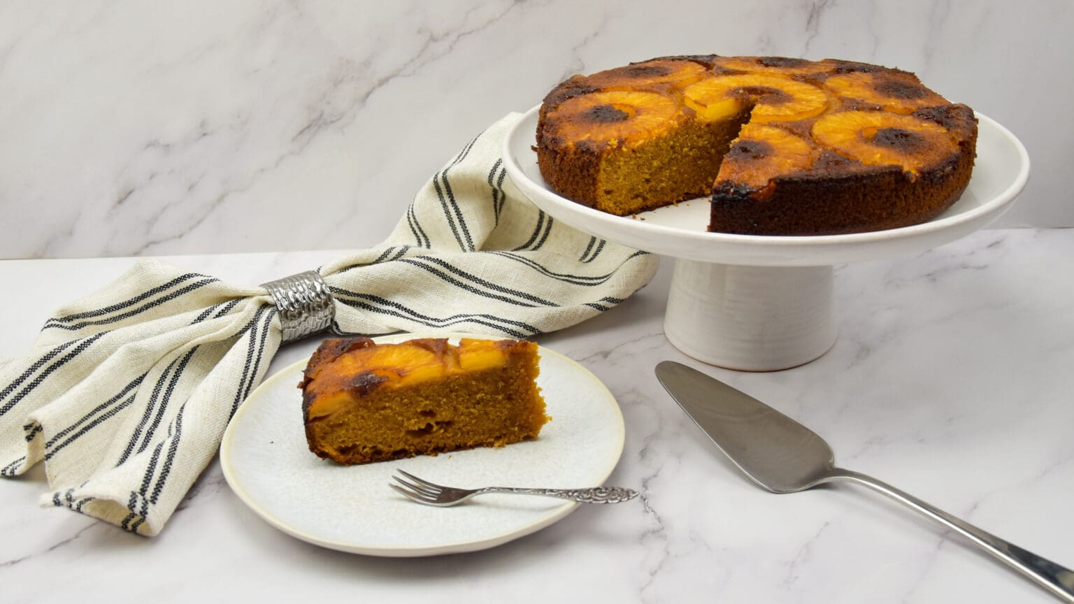 Omgekeerde ananastaart met kokos - EvieKookt